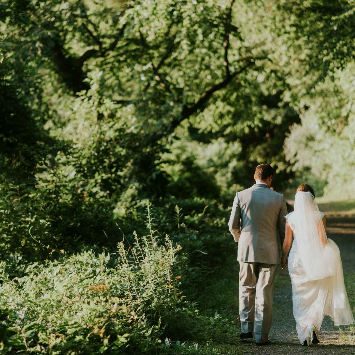 Old-Fashioned Romance: Love Quotes for The Traditional Heart